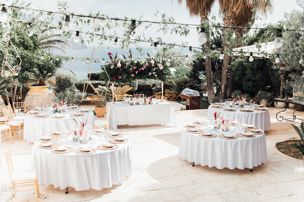 Luxury Wedding Catering With The Ibiza Catering